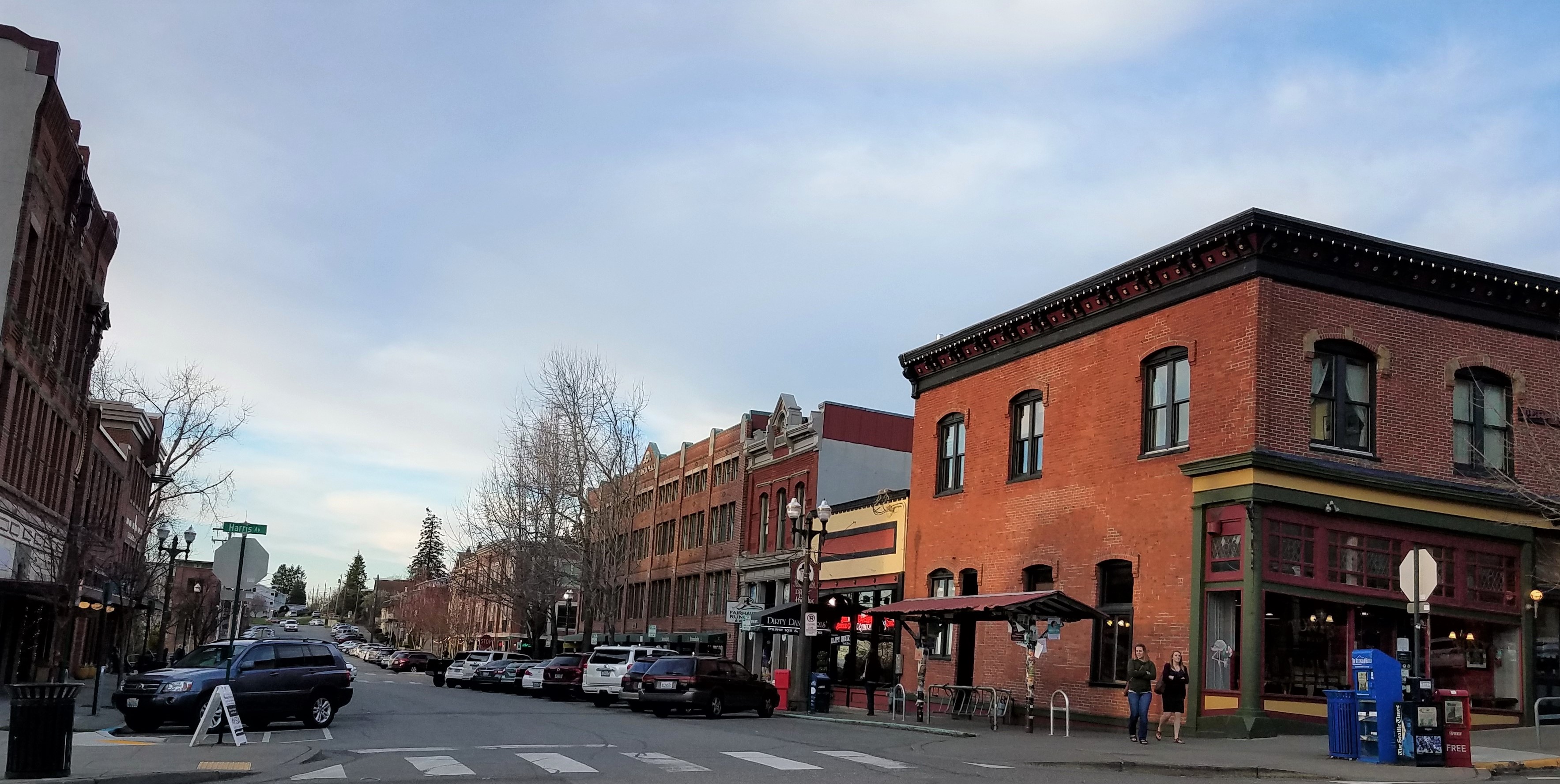 A Walk through Fairhaven and Western Washington University – Cats and ...