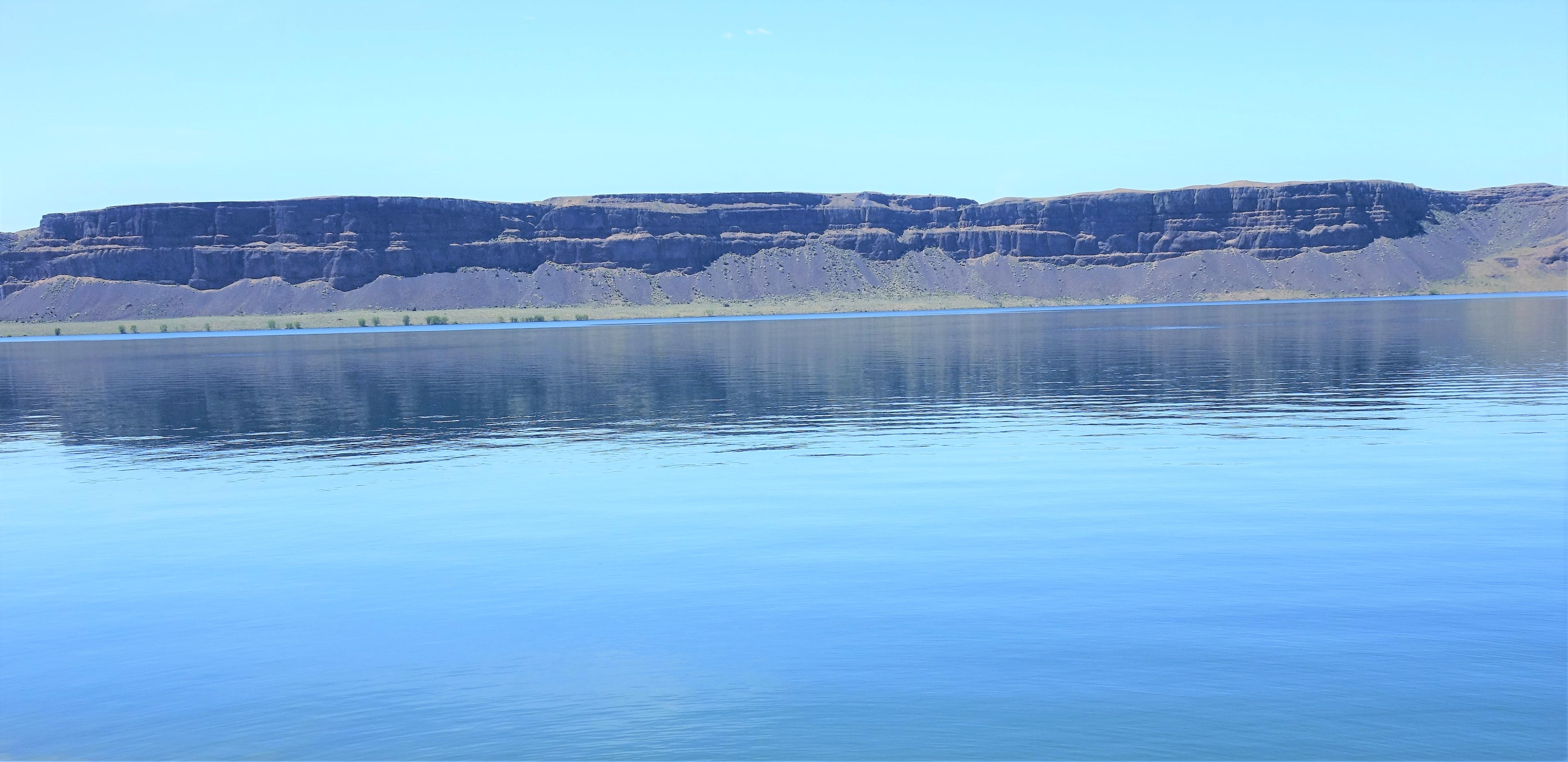 A Trip Through Grand Coulee Country – Cats and Trails and Garden Tales