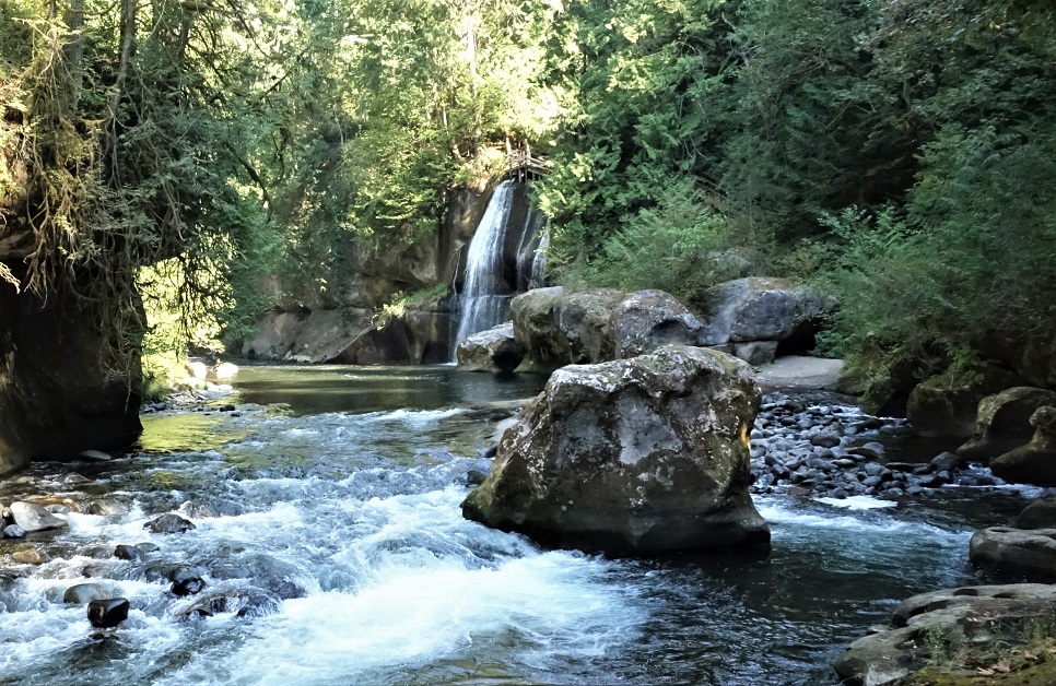A Hike to the Waterfall in the Green River Gorge! – Cats and Trails and ...