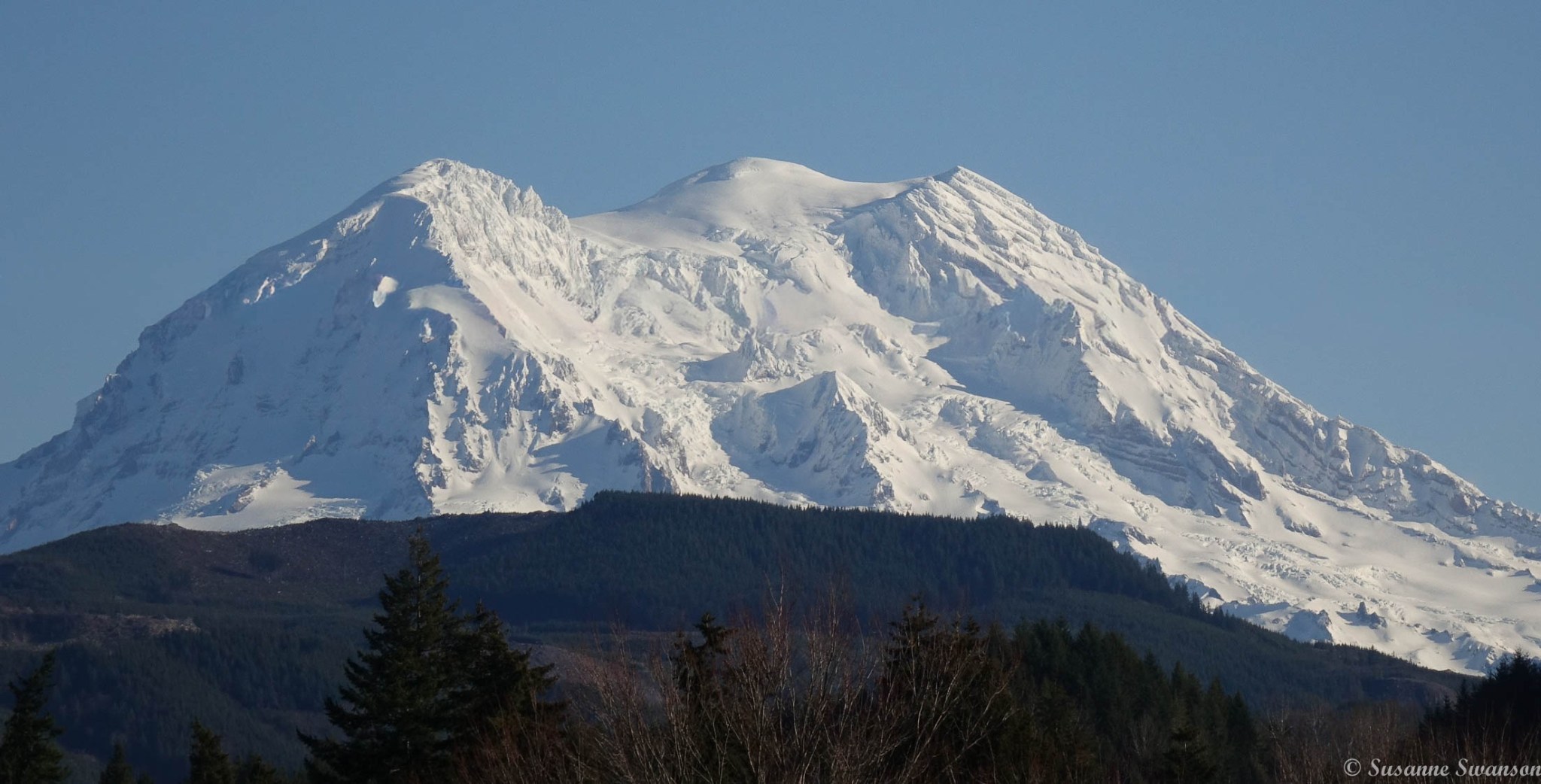 Magical Moonrise Over Mt. Rainier – Cats and Trails and Garden Tales